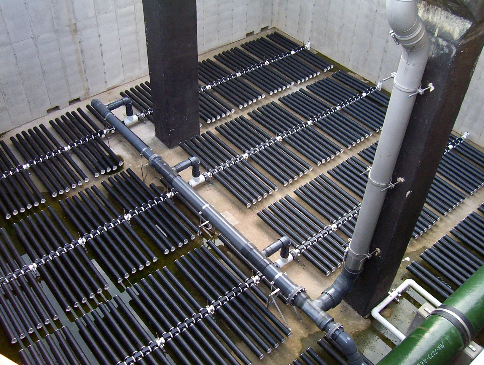 Comparison of Flat Panel to MiniPanel Diffuser - EDI Environmental ...